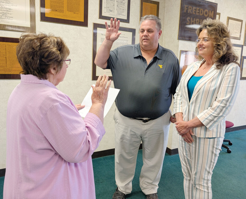 Moore joins Parkersburg City Council | News, Sports, Jobs - News and ...